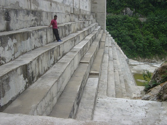 Moonracerfarm Belize: Vaca Dam