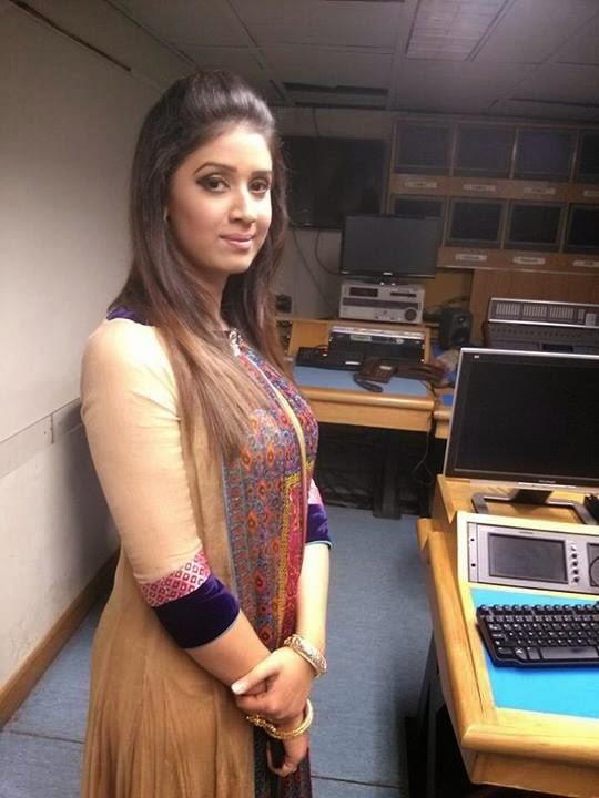 Pak Celebrity Gossip: Marium Ashar Photos