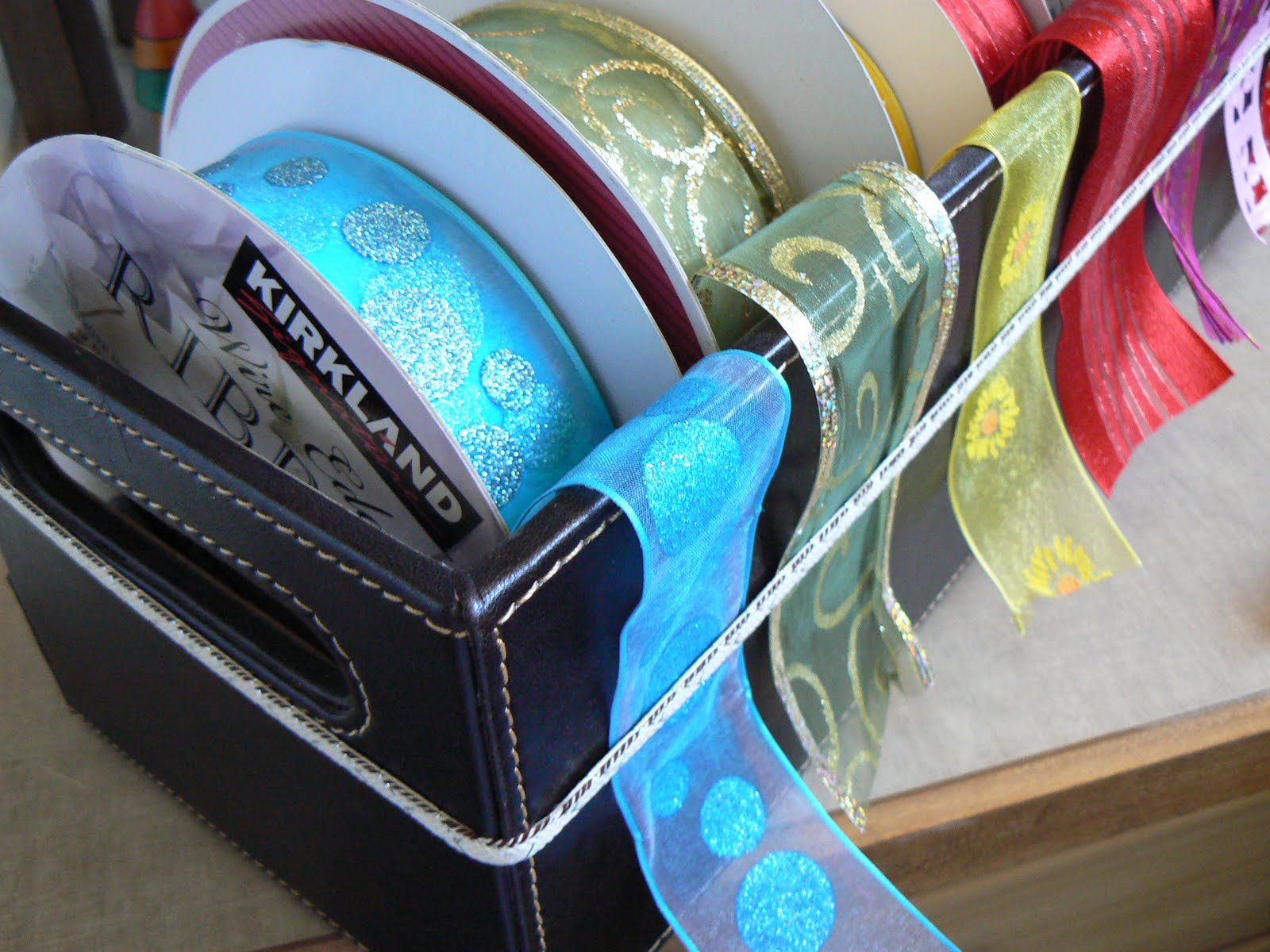 The Creative Homemaker: Costco {Ribbon} Storage
