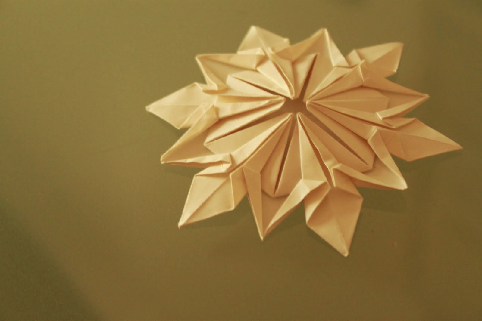 origami snowflake 3d ~ art and craft projects easy