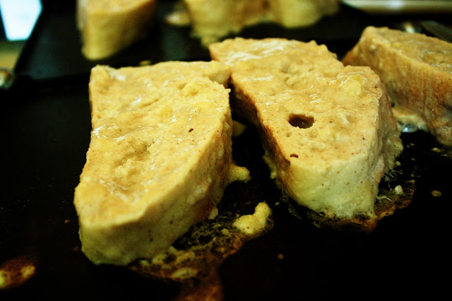 Gypsy Gone Domestic: French Toast with Berry Syrup