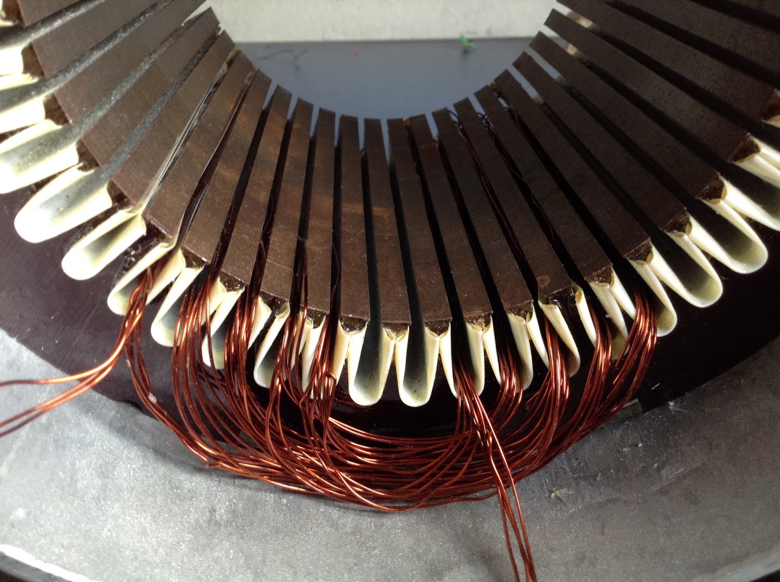 EVectra blog: Medindo o comprimento do fio da bobina no estator