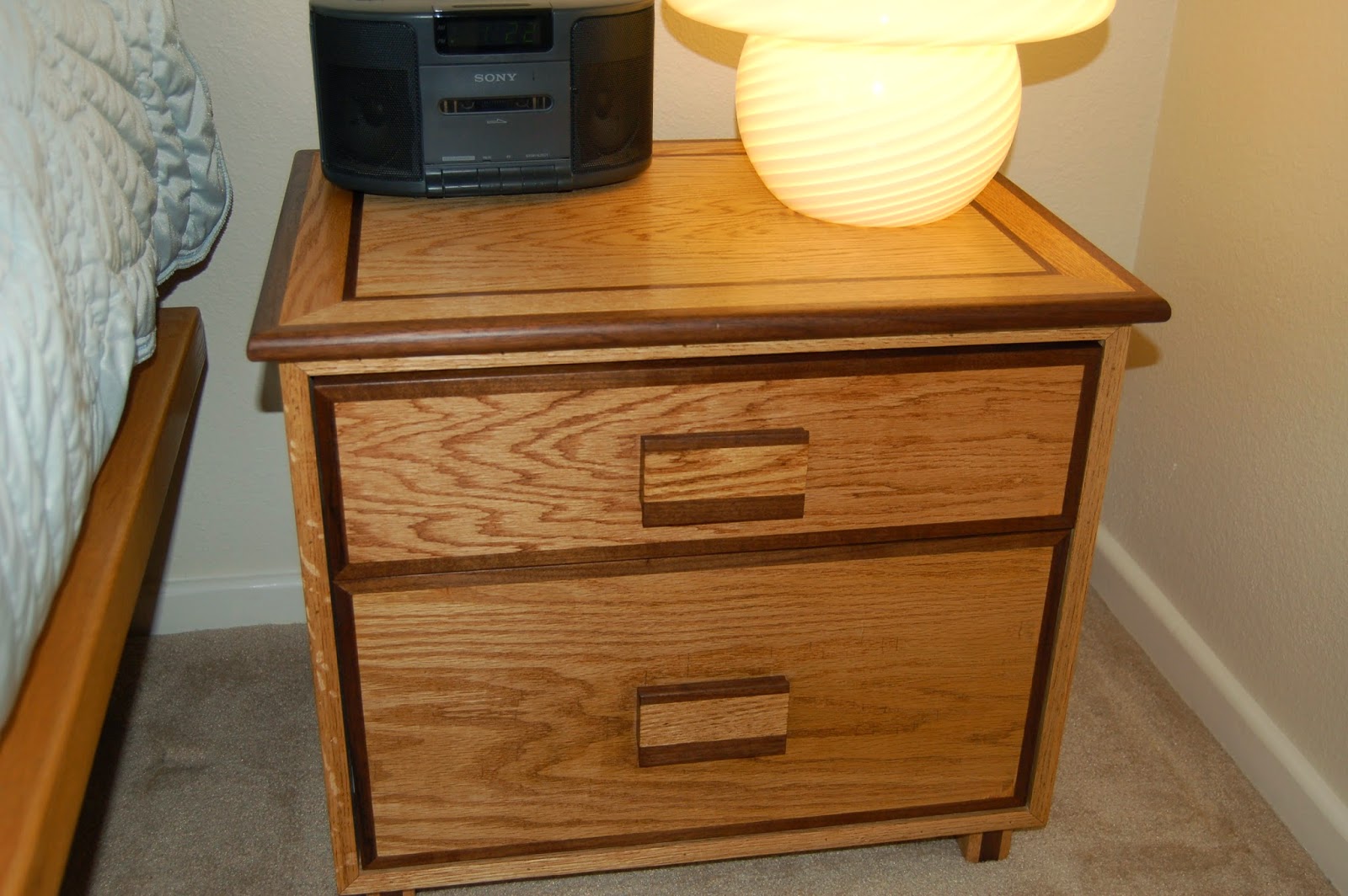 The Idle Mind's Woodworking: Night Table Coonstruction