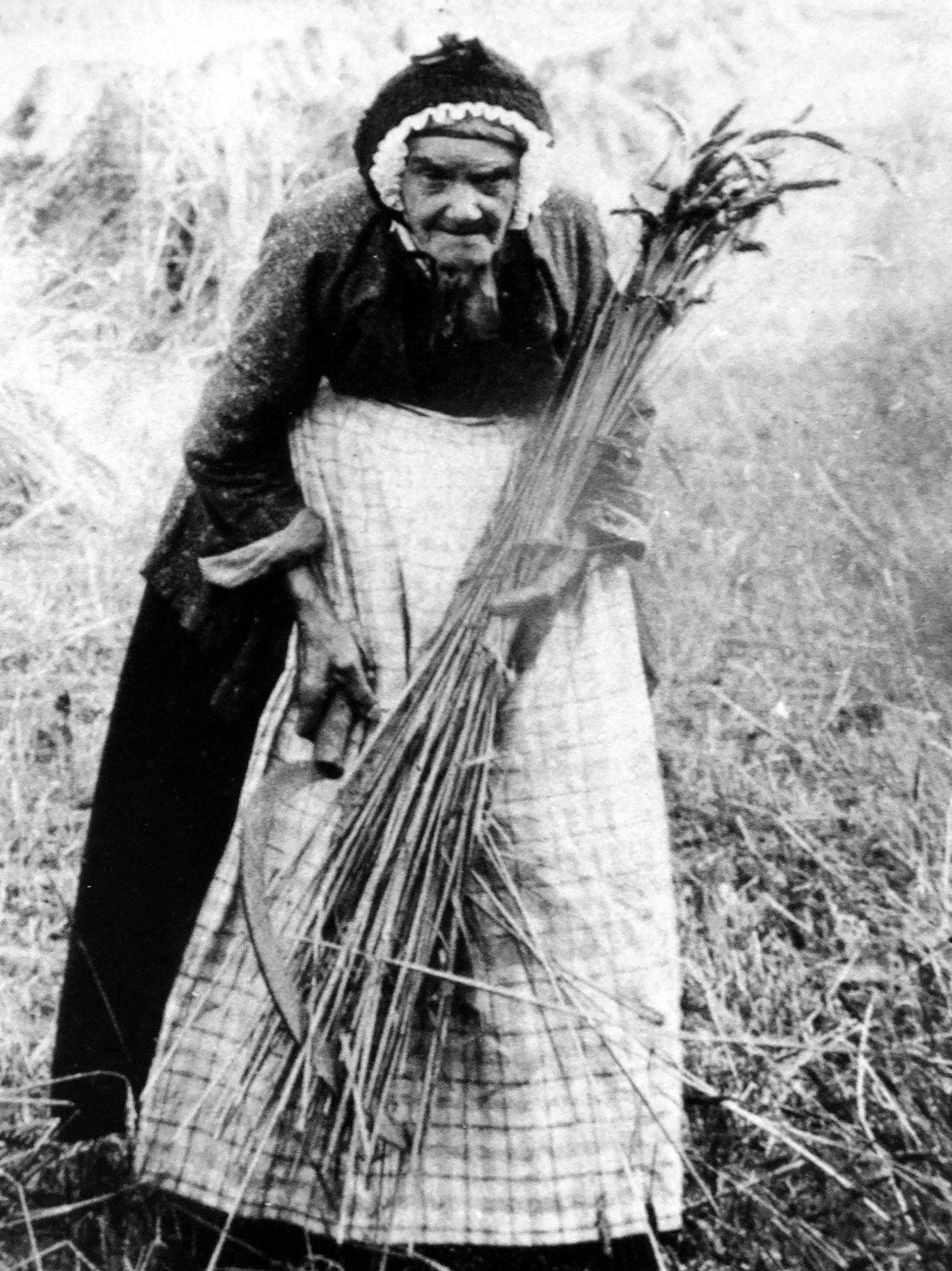 Tour Scotland: Old Photograph Crofter Argyll Scotland
