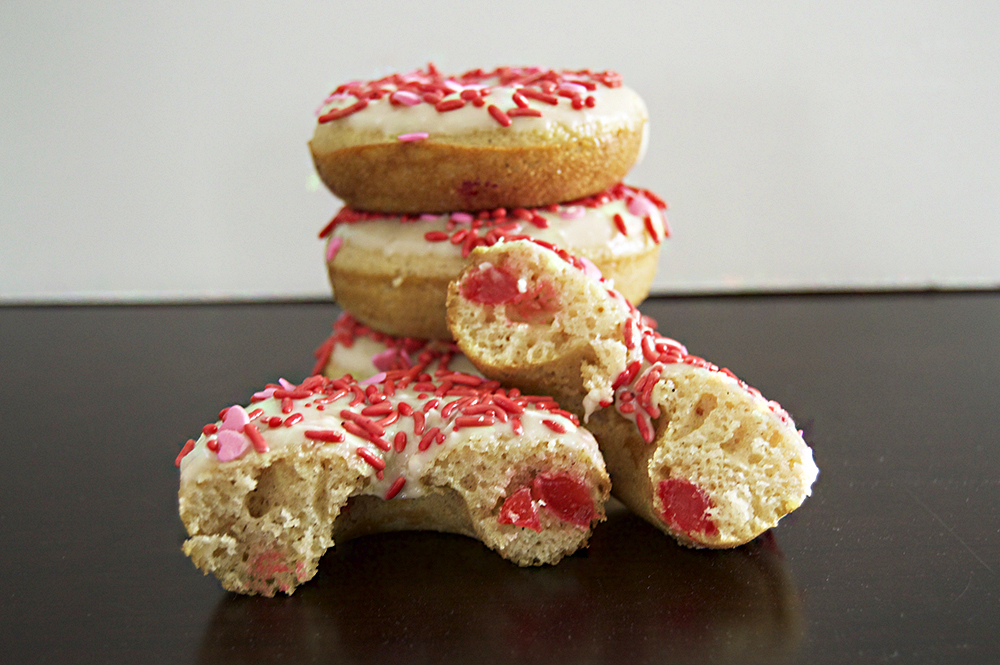 dress in sparkles: Valentine's Day Cherry Donuts