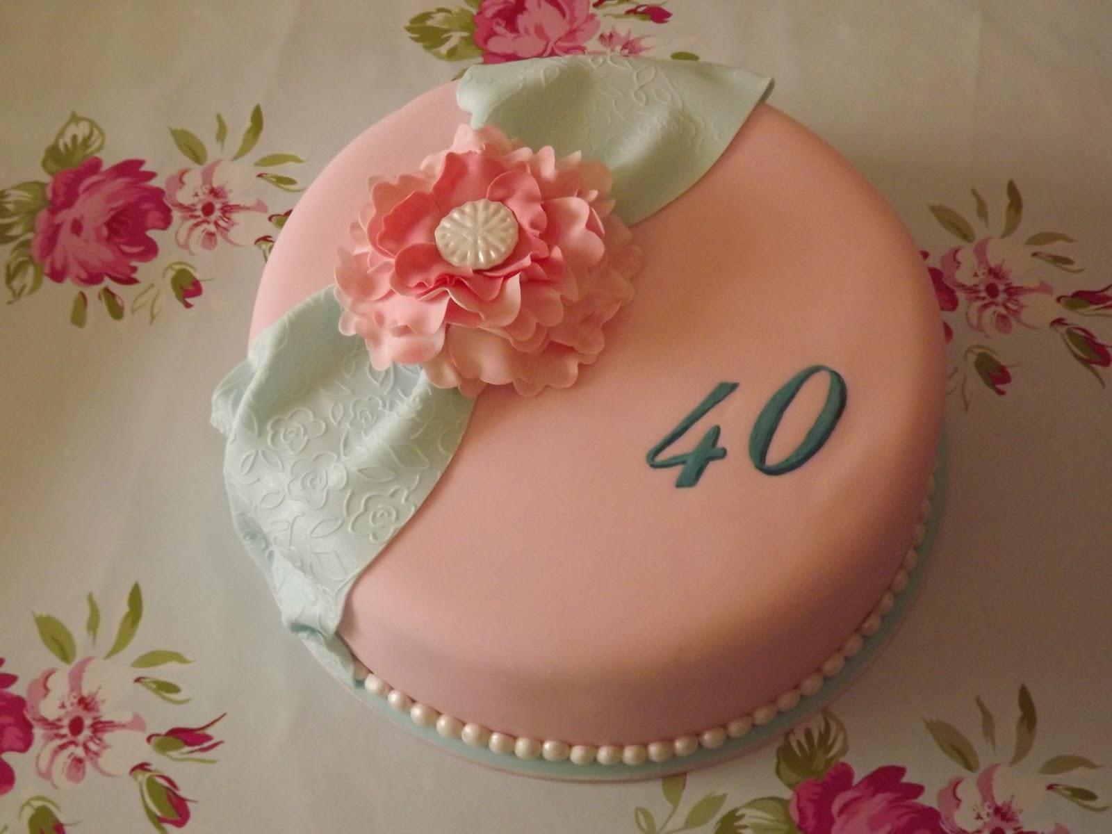 Sugar Rush Bespoke Bakes: 40th Birthday cake