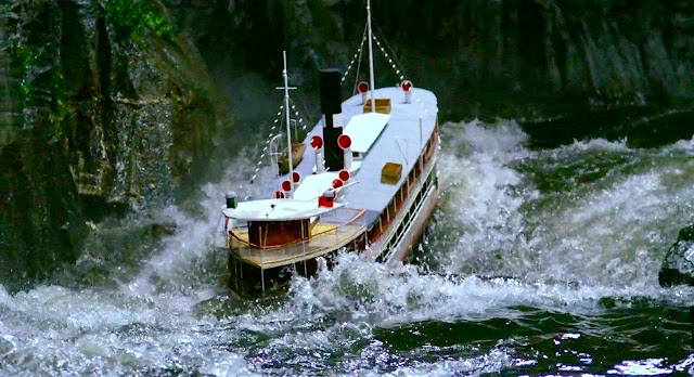model ships in the cinema: Fitzcarraldo 1982