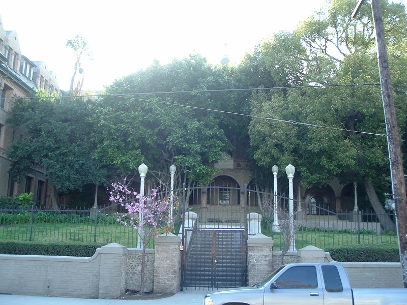 Filming Locations of Chicago and Los Angeles: Charmed: Season 3 ...