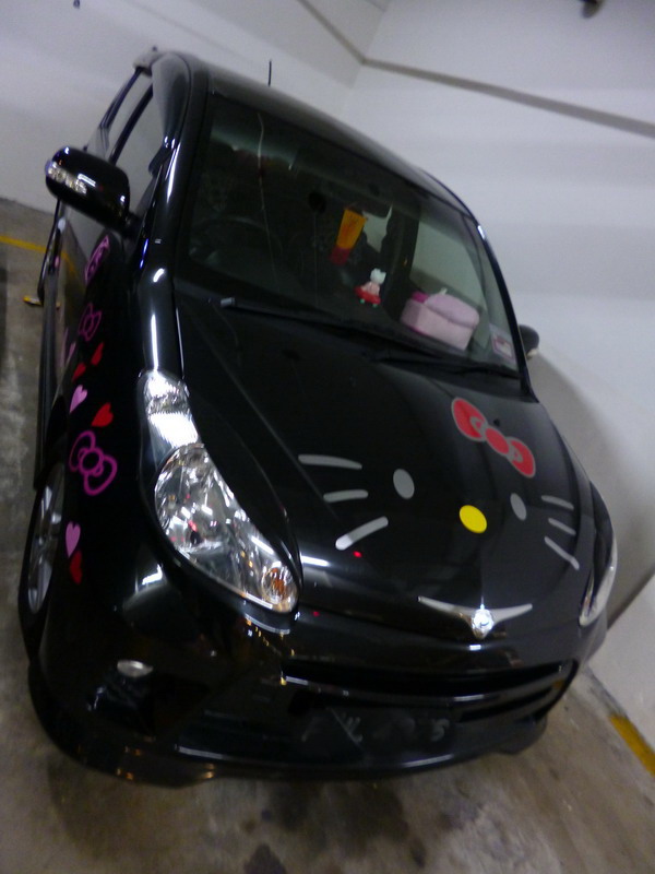 Gostan Sikit: Black Hello Kitty car
