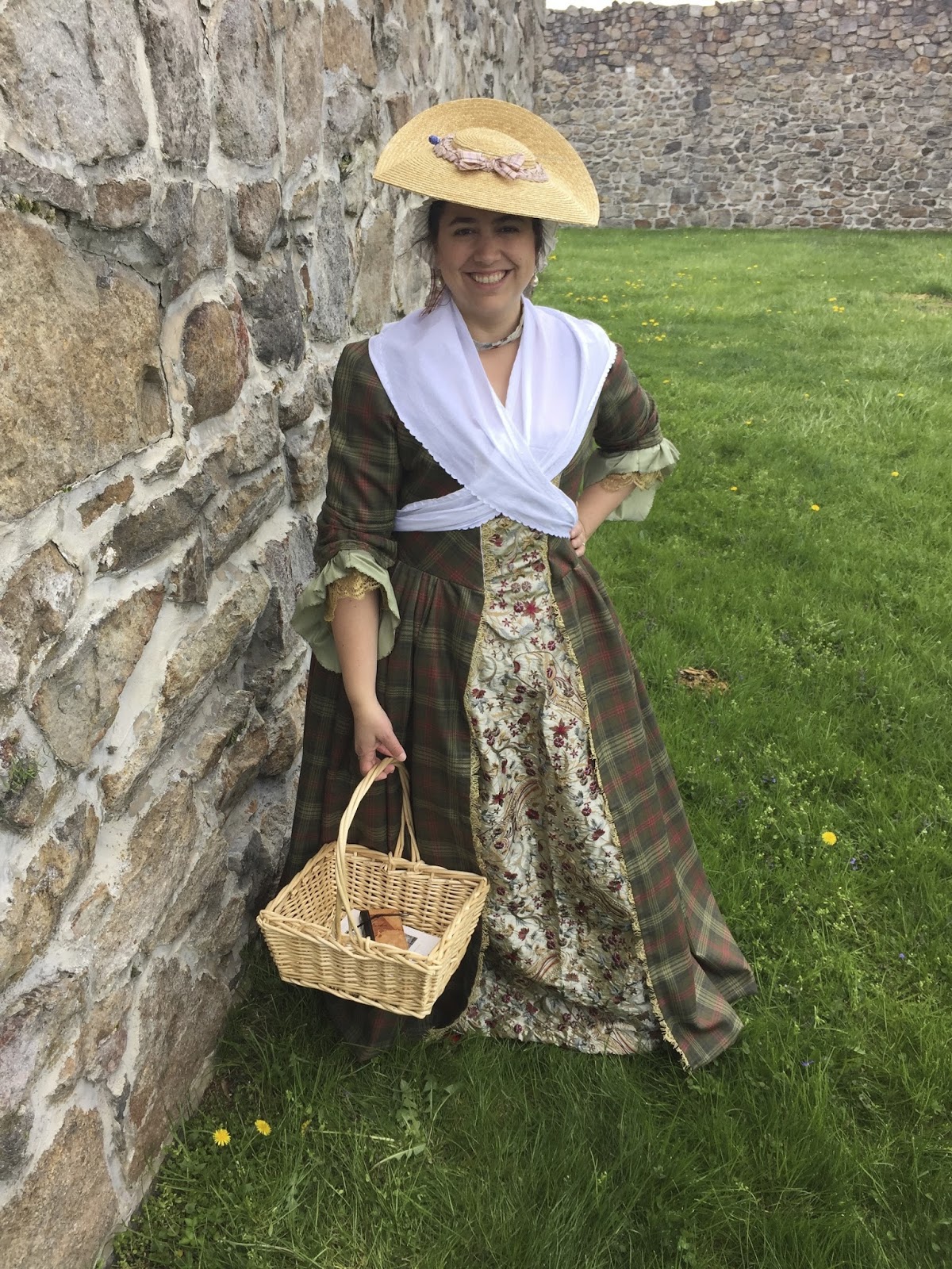 Maggie's Costume Wardrobe: Outlander "The Gathering" gown