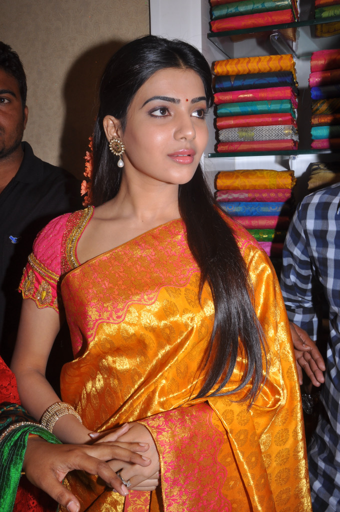 Samantha Saree Cut Stills