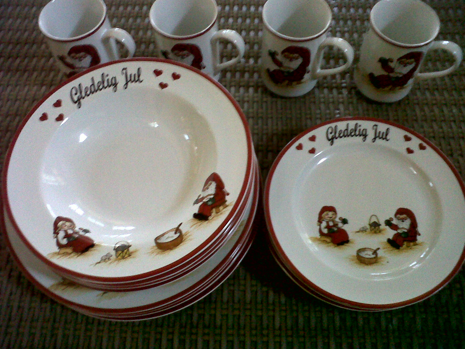 Diah Didi's Kitchen: Hobi baruku....koleksi Keramik Sango ...