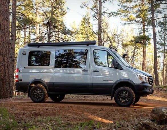 SPORTSMOBILE Mercedes-Benz Sprinter 4x4 Karavan