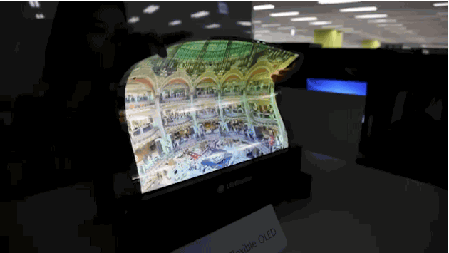 LG Unveils A New Generation Of Foldable Tvs ; LG Roll Up Paper-Thin ...