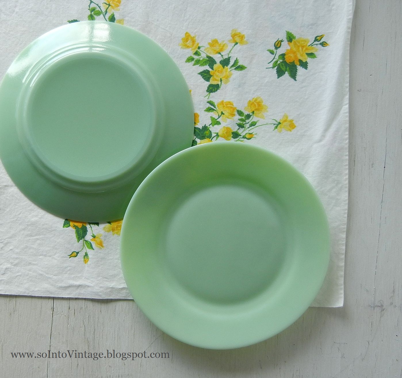 Into Vintage: Jadeite enthusiasts, please stand up.