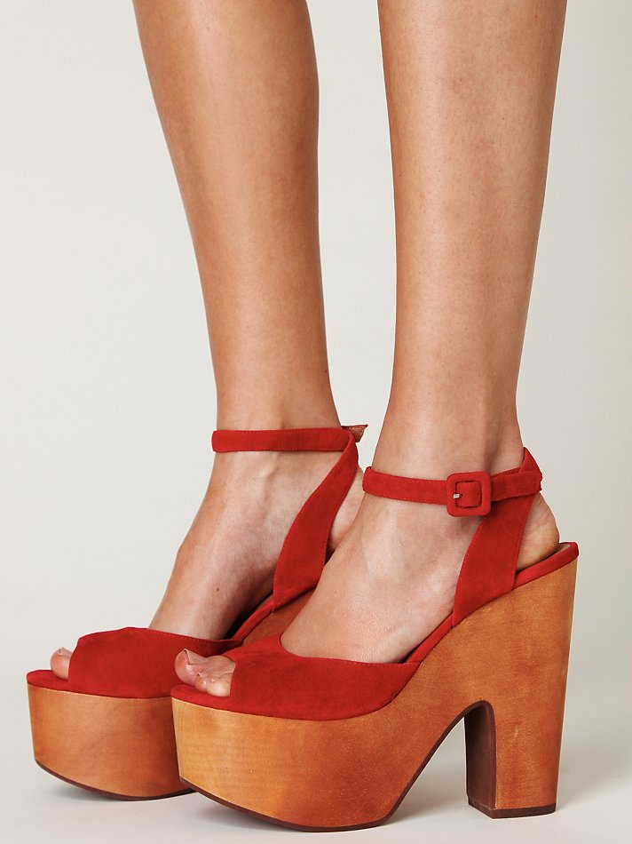 Shoes for me, for you, for all: Nuevos J.C.!