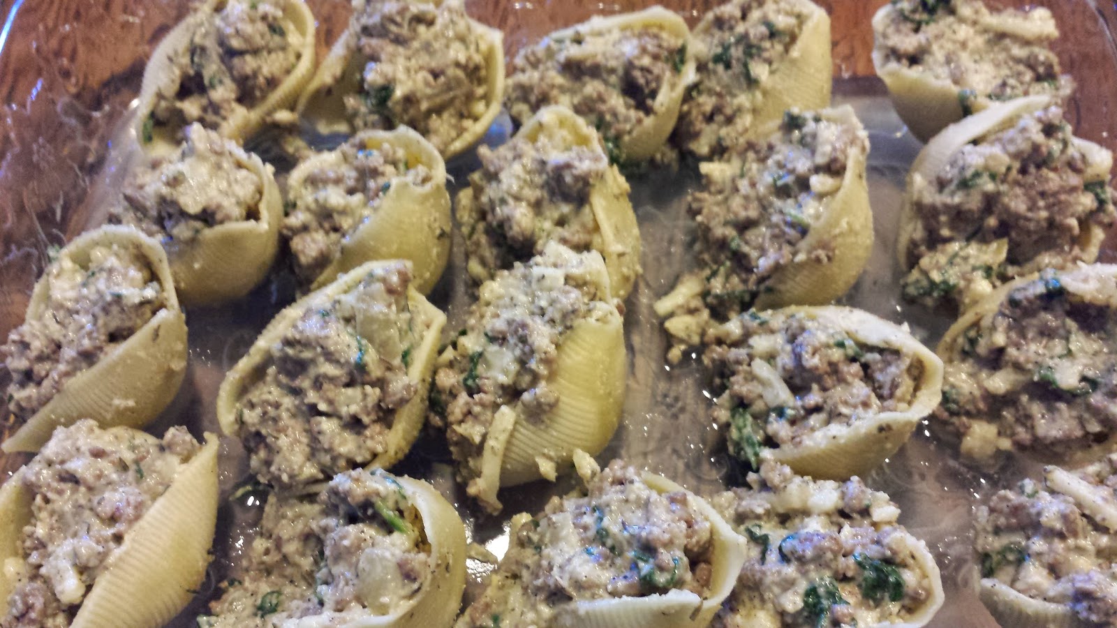Another Alleged Food Blog: Fancy Dinner Night: Stuffed Pasta Shells