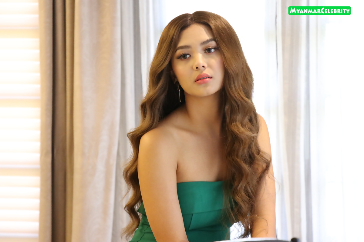 Bella Cosmetics ေၾကာ္ျငာ႐ိုက္ေနတဲ႕ ေမသန္းႏု နဲ႕ ေ႐ႊမွဳန္ရတီ