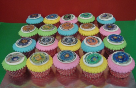 Yochana's Cake Delight! : Beyblade Cupcakes