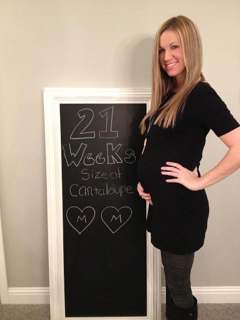 Recently Rimini: 21 and 22 Week Baby Bump Pics