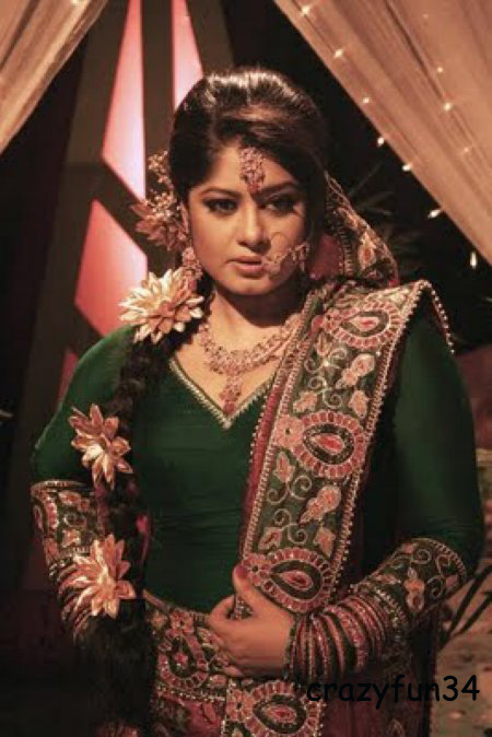 Crazy Actress Selected Photo Image Picture Wallpaper Collection ...