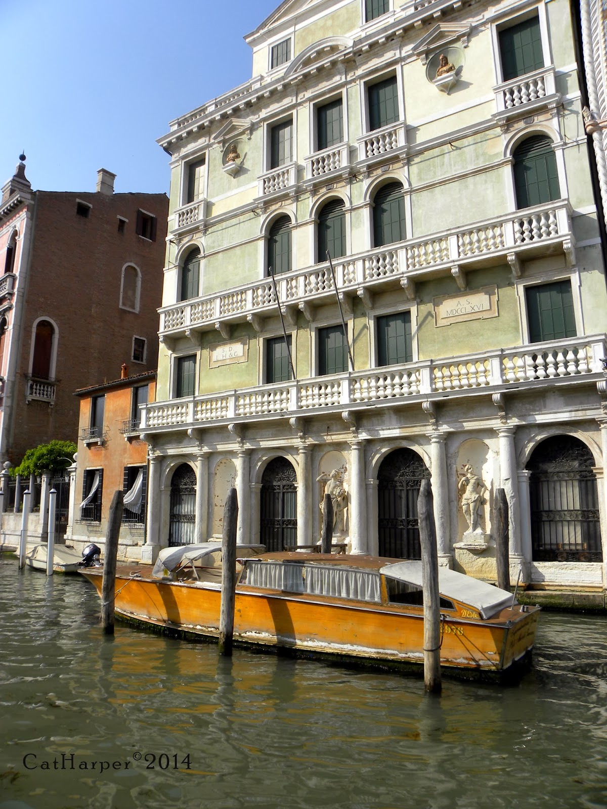 Shutterbug Traveler: Venice, Italy ~ Out and About