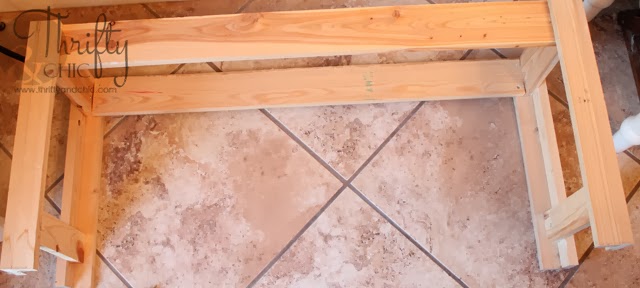 Thrifty and Chic - DIY Projects and Home Decor