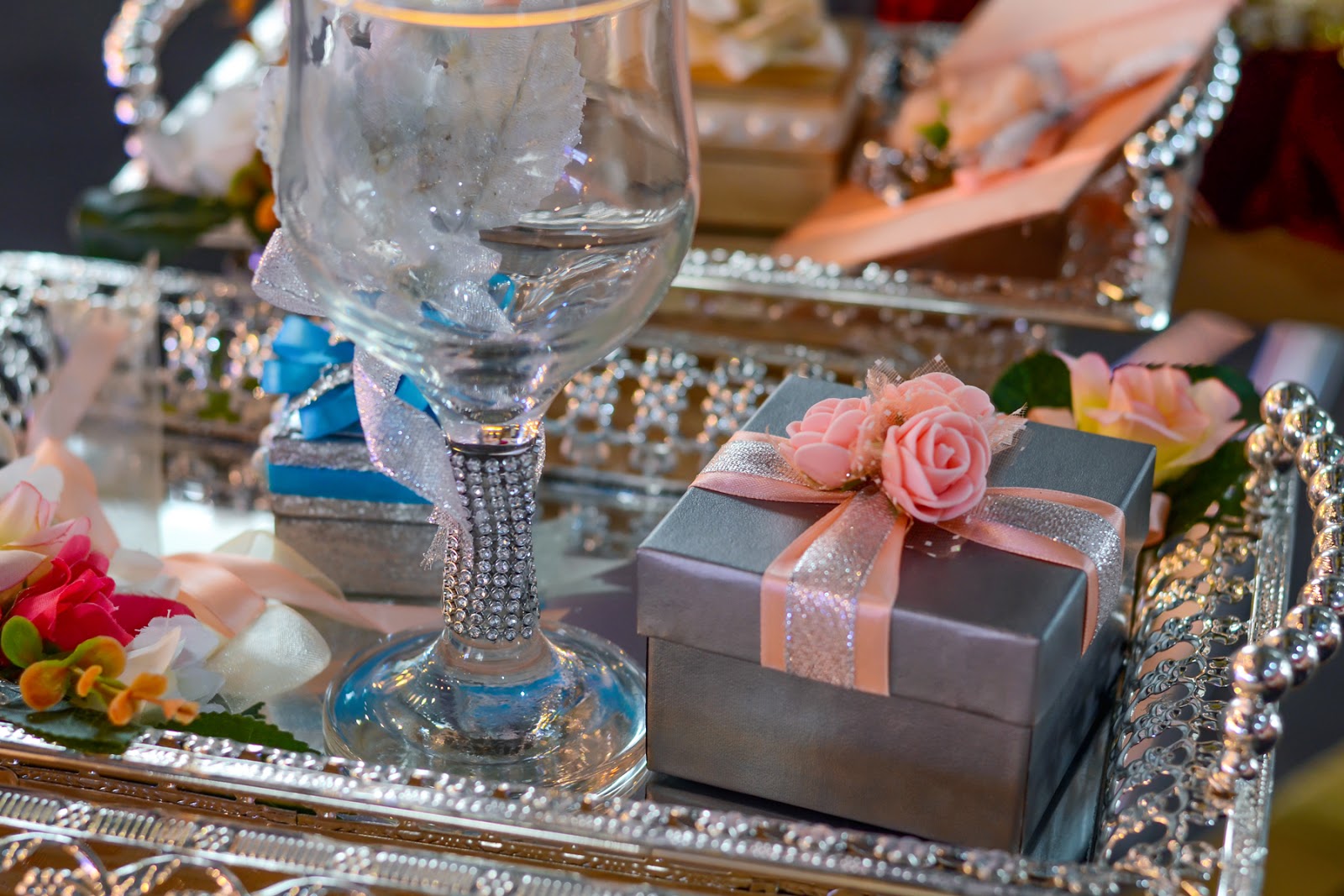 Wedding Cards Pakistan Zem Printers: Favour Boxes (Bid ki Dabi) Favour ...