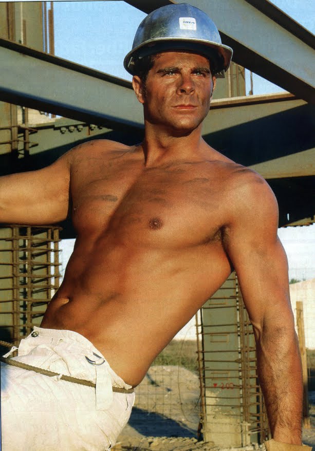 Famous Male Celebs: Giovan Ramos