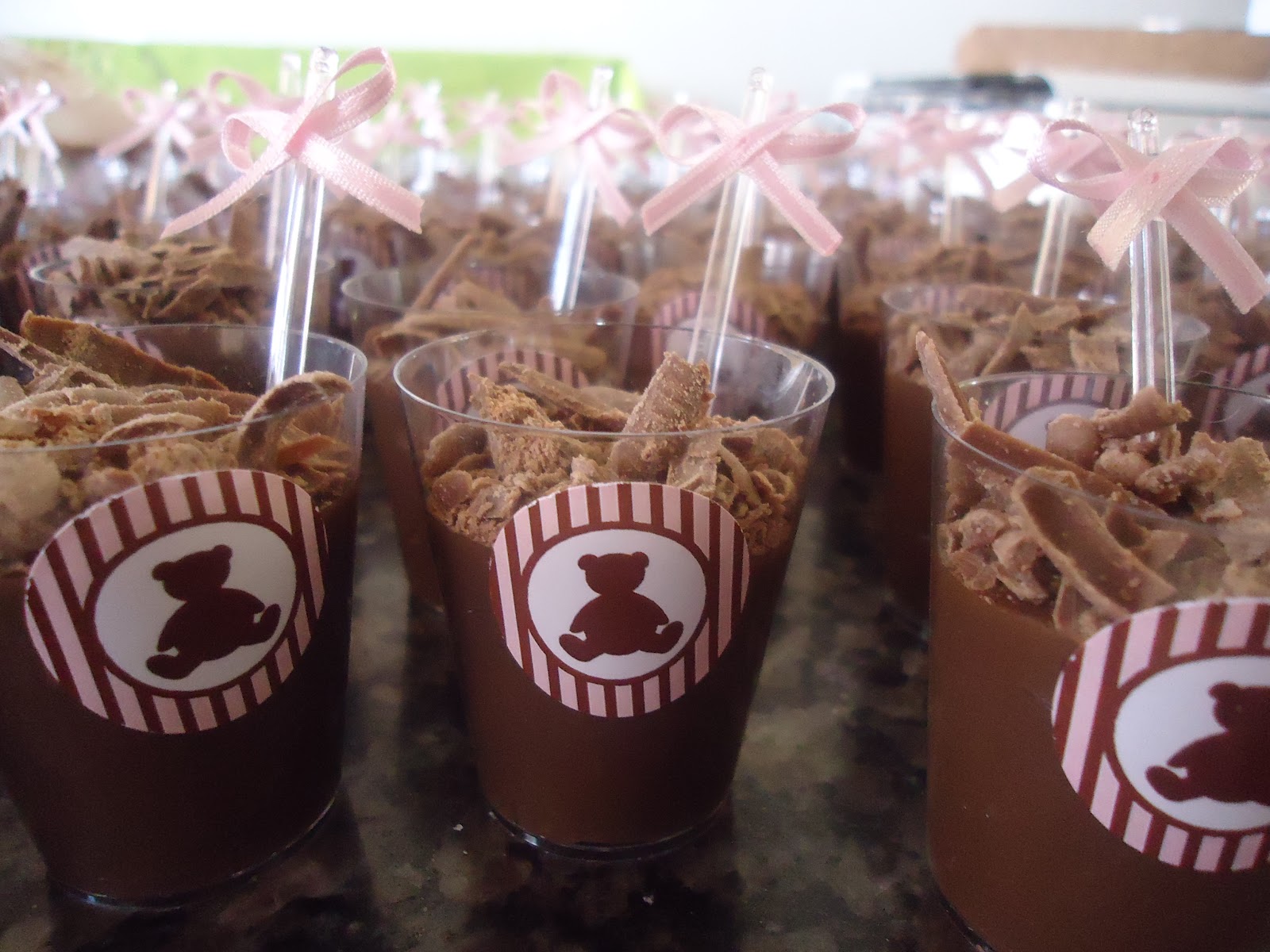 Renata docinhos: Doces de colher: Brigadeiro com granulado e com ...