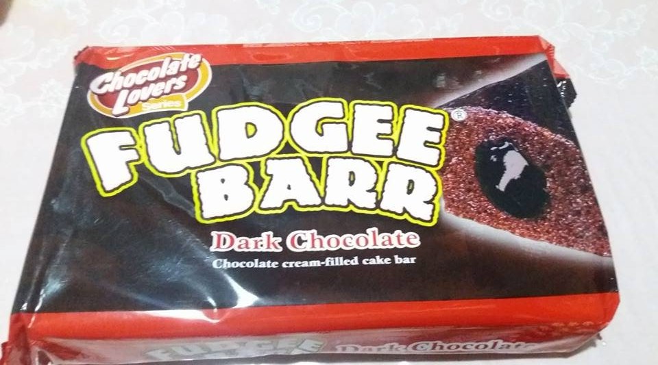 Notes by Irish: How to Make a No-Bake Fudgee Barr Cake