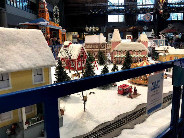 Seattle Center: MOD Pizza - I am Ulyssa Elaine - Travel, Food and ...