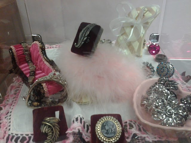 Embellish: Pretty Things That Go Bling!