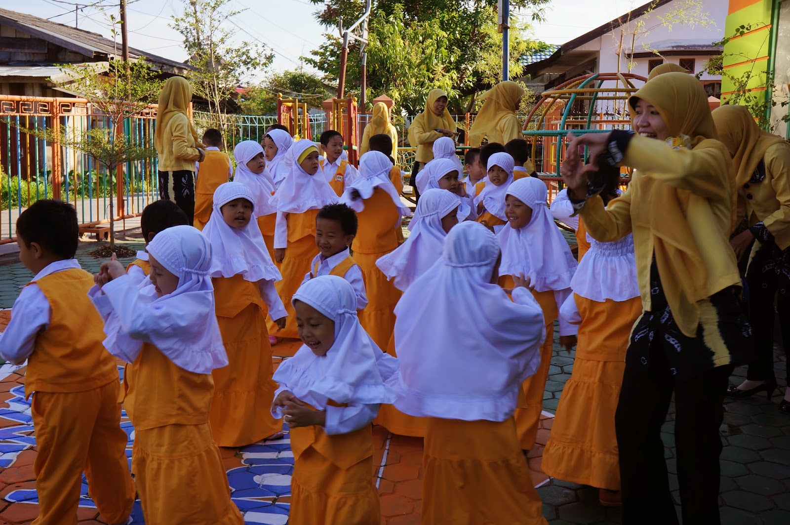LOMBA PENGEMBANGAN GERAK DAN LAGU ANAK PAUD | ANAK PAUD BERMAIN BELAJAR