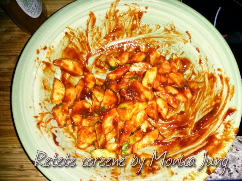 Retete coreene pentru acasa...by Monica Jung: Salata de castraveti cu ...