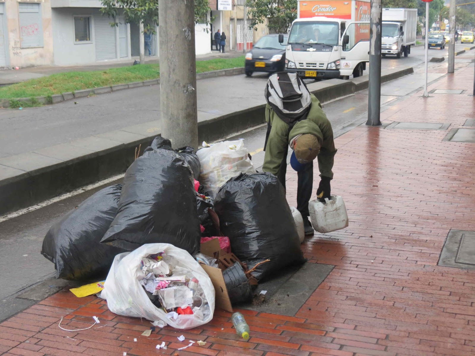 Mike's Bogota Blog: Talking Trash