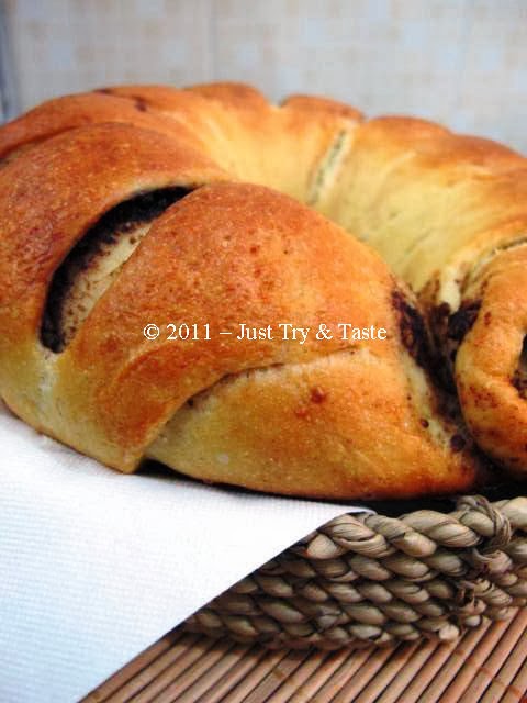 Obsesi Roti 10: Roti Gulung Isi Coklat Kacang | Just Try & Taste