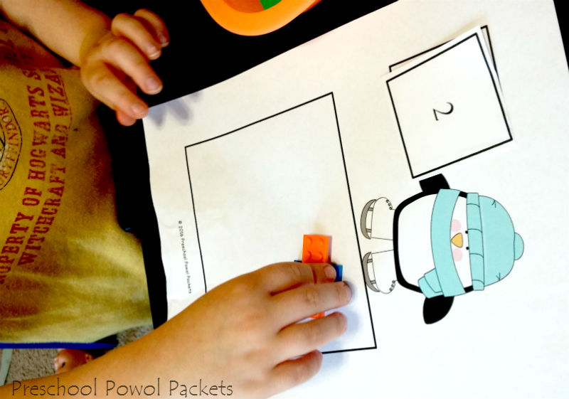 {FREE} Penguin Ice Cube Counting With LEGOS | Preschool Powol Packets