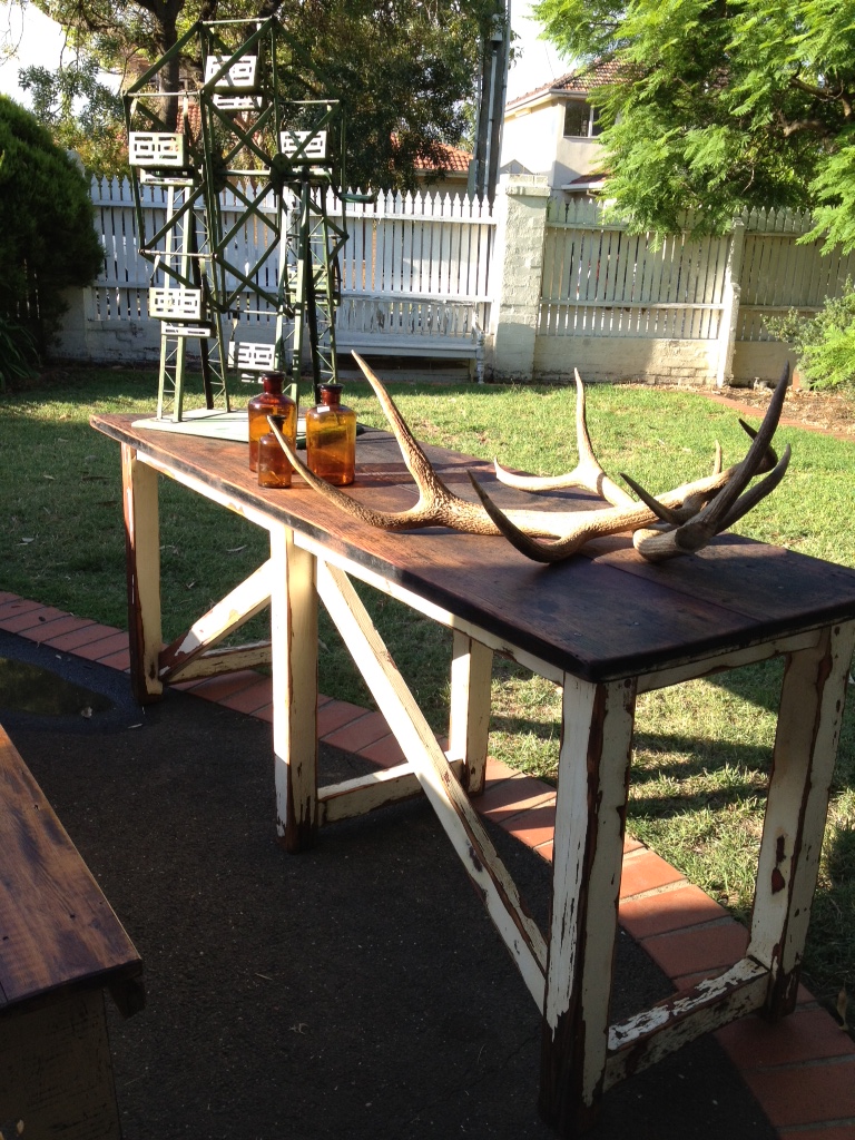 Nook Vintage: Narrow Workbench