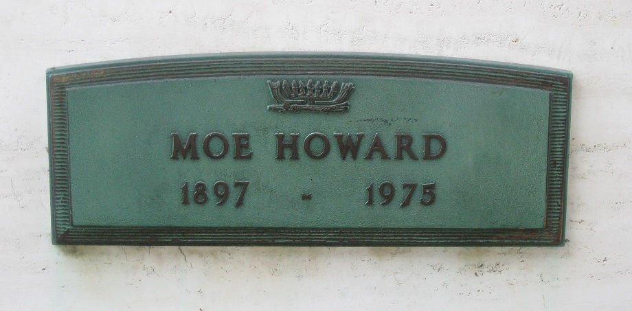 Six Feet Under Hollywood: Three Stooges? Six Graves.