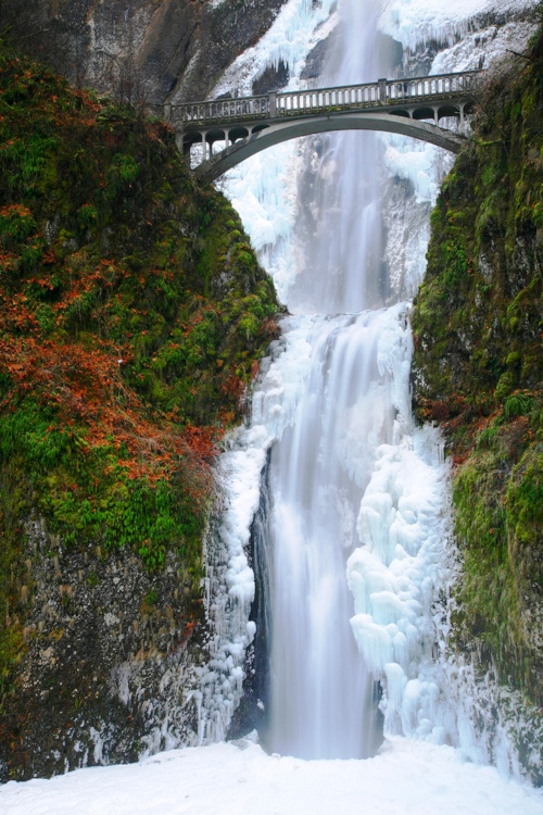 Have You Ever Been In These Places?: Multnomah Falls, USA