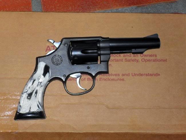 Armas de Fuego Colombia: REVÓLVER LLAMA CASSIDY