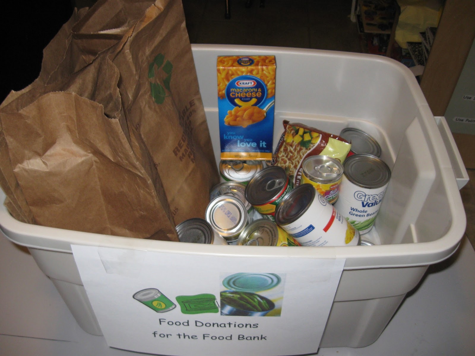 Learning Together Academy: Donating Food to the Kansas Food Bank