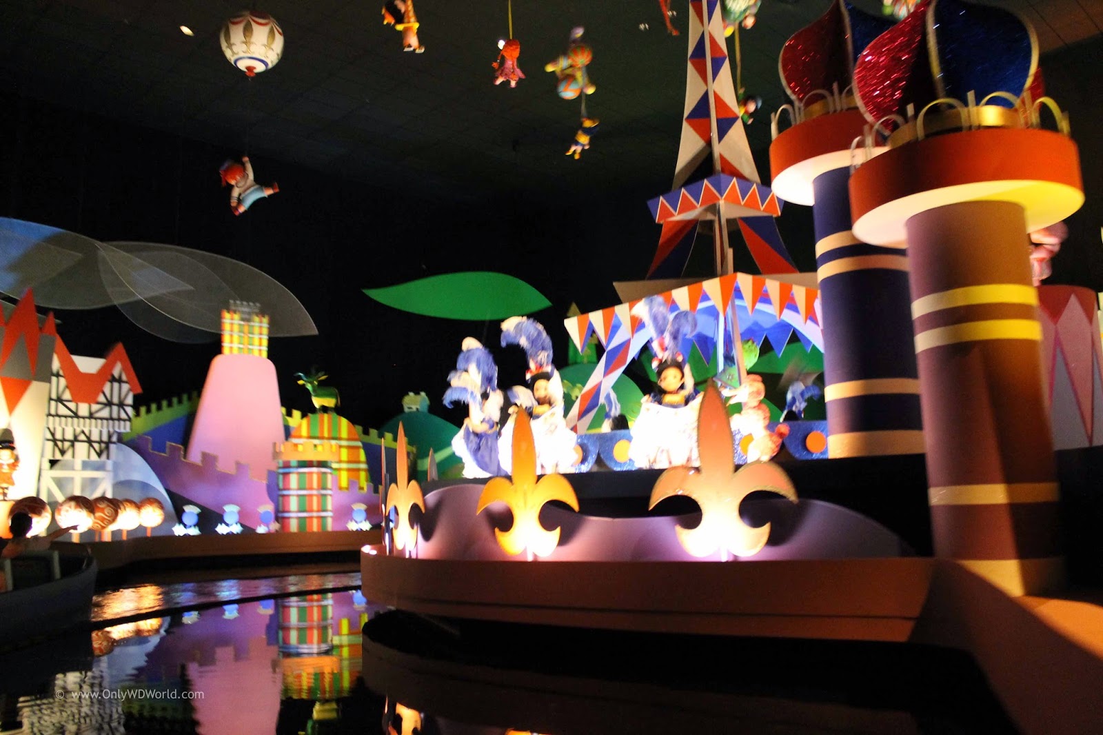 Disney World Classic Attraction - "it's a small world" | Disney World ...