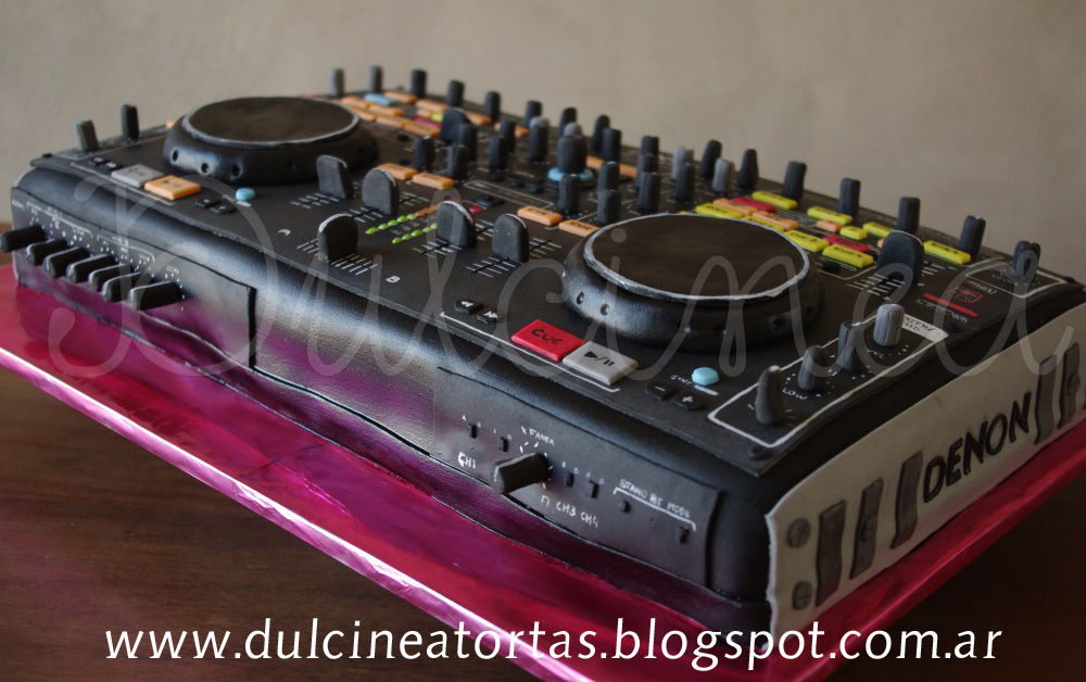 Dulcinea Tortas y demás dulzuras: Torta DJ - Denon DN-MC6000