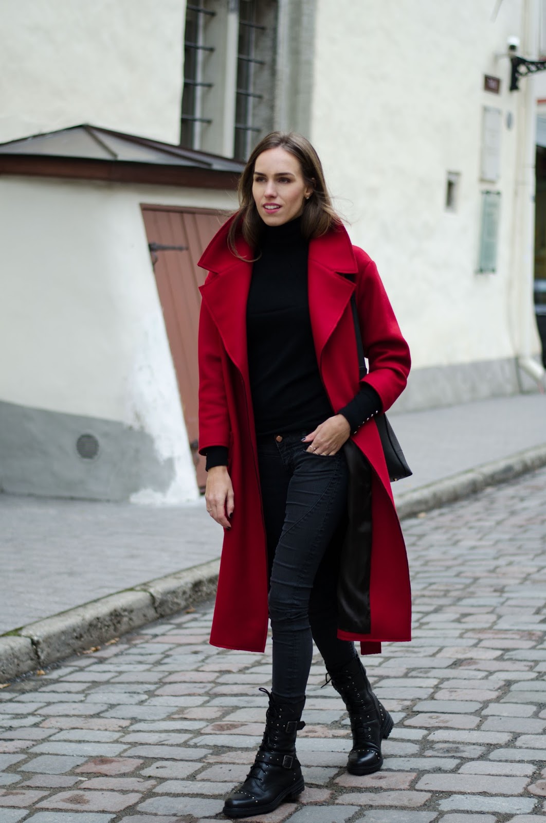WHY YOU SHOULD CONSIDER GETTING YOURSELF A RED COAT | Kristjaana