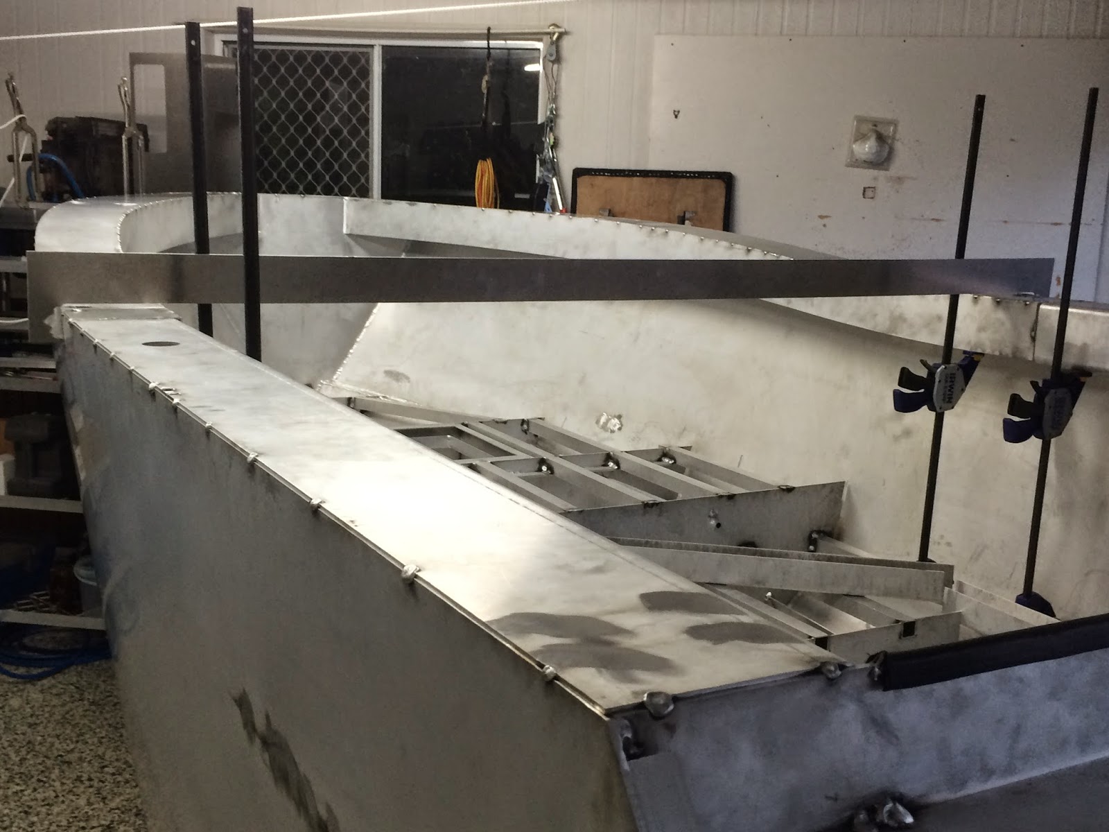 CNC Marine 5m (5.75 Overall) Plate Boat Build: Welding in deck stiffeners