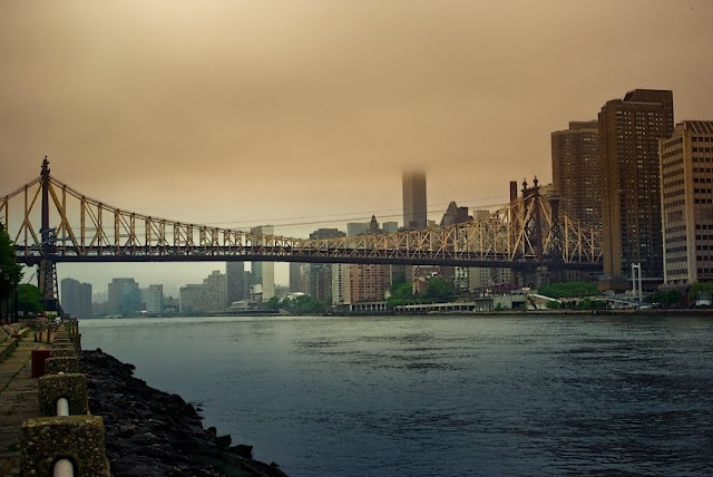 Walk in New York: The Queensborough Bridge