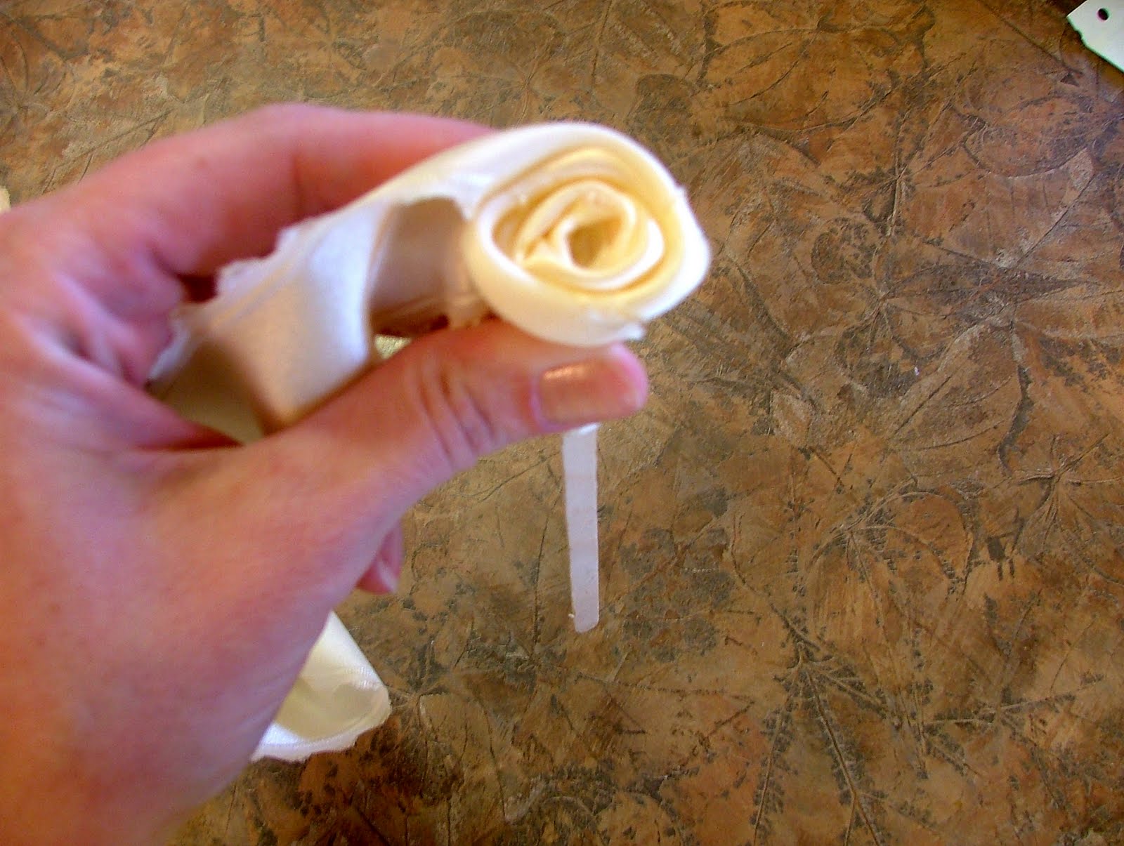 Andrea's Bow Cottage: Ribbon Roses