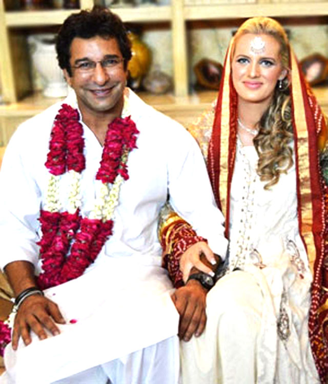 The Family of Wasim Akram with Australian wife Shaniera Thompson Pics ...